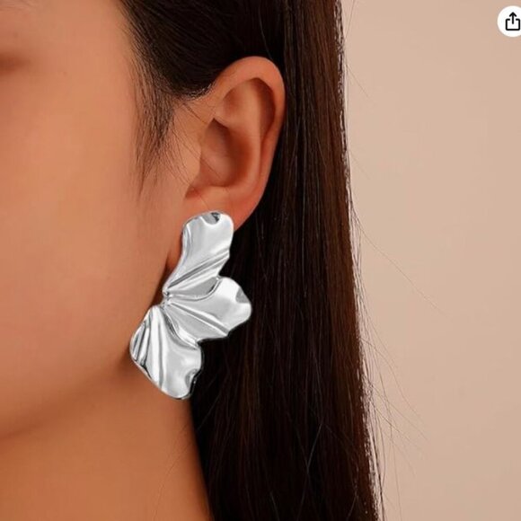 REVOLVE | Jewelry | New Silver Abstract Flower Petal Statement Earrings ...